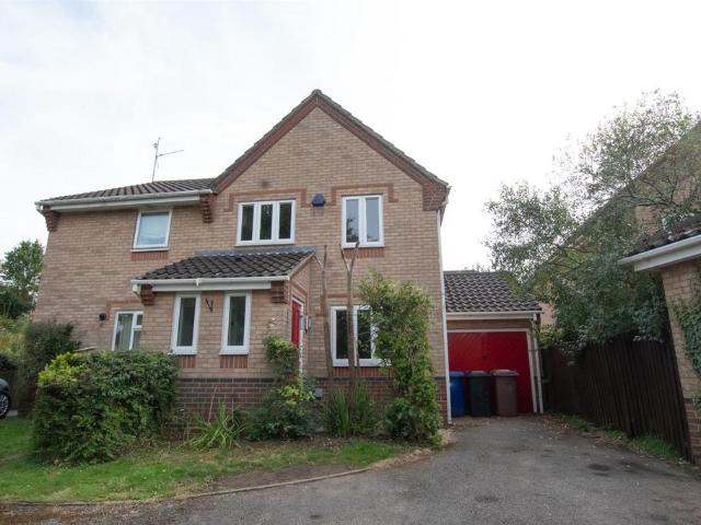 3 bedroom semi detached house to rent