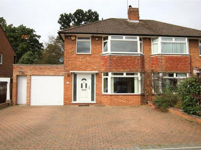 3 bedroom semi detached house to rent