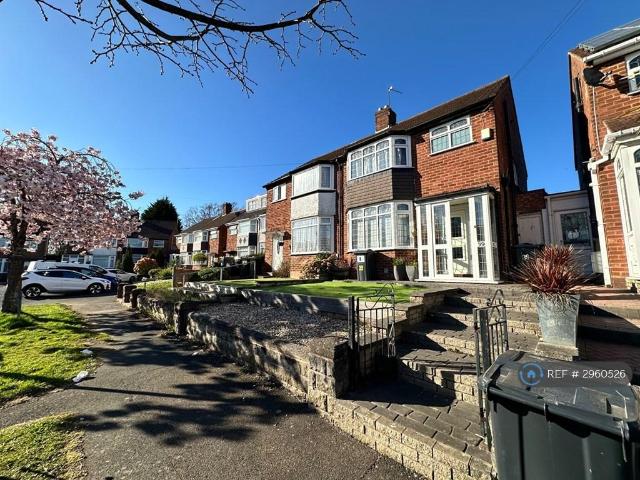 3 bedroom semi detached house to rent
