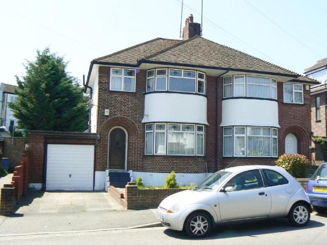 3 bedroom semi detached house to rent