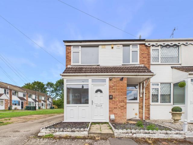 3 bedroom Semi detached house to rent