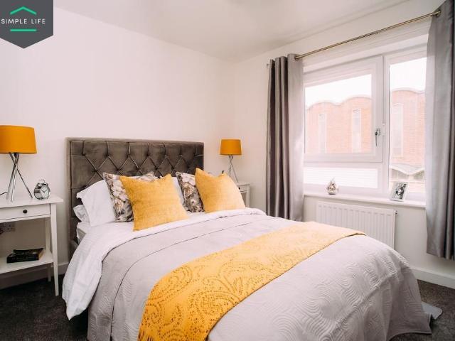 3 bedroom semi detached house to rent