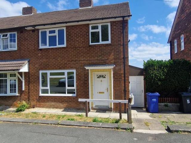 3 bedroom semi detached house to rent