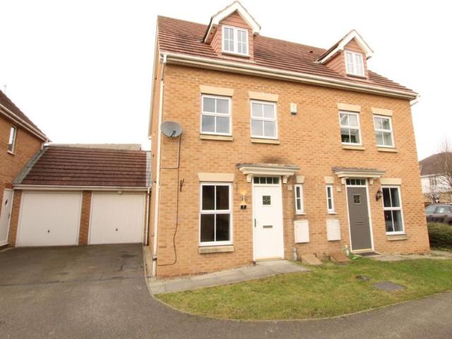 3 bedroom semi detached house to rent
