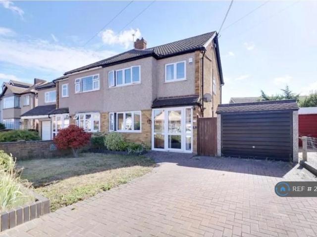 3 bedroom semi detached house to rent