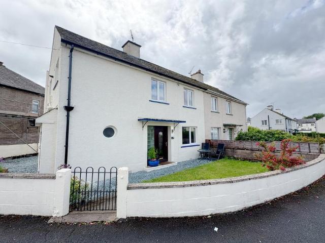 3 bedroom semi detached house to rent