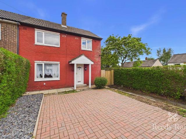 3 bedroom semi detached house to rent