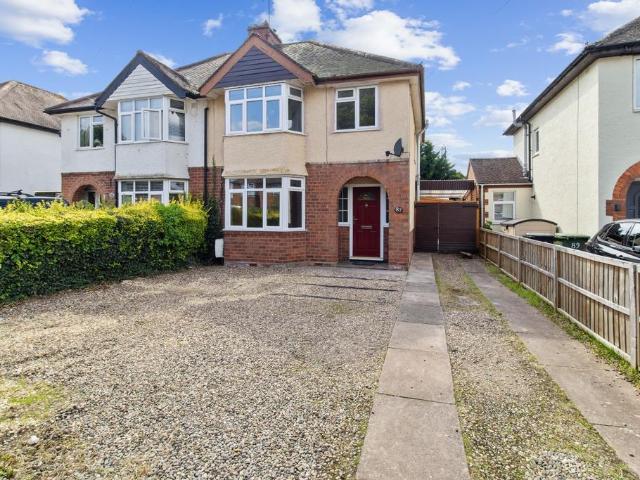 3 bedroom semi detached house to rent
