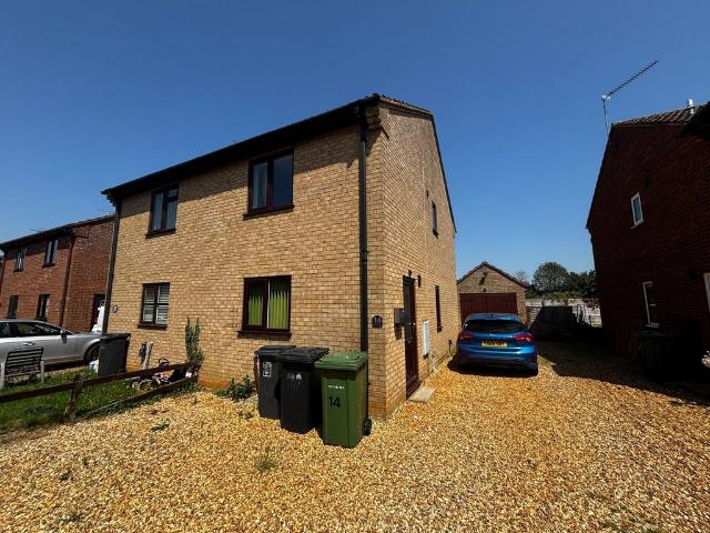 3 bedroom semi detached house to rent