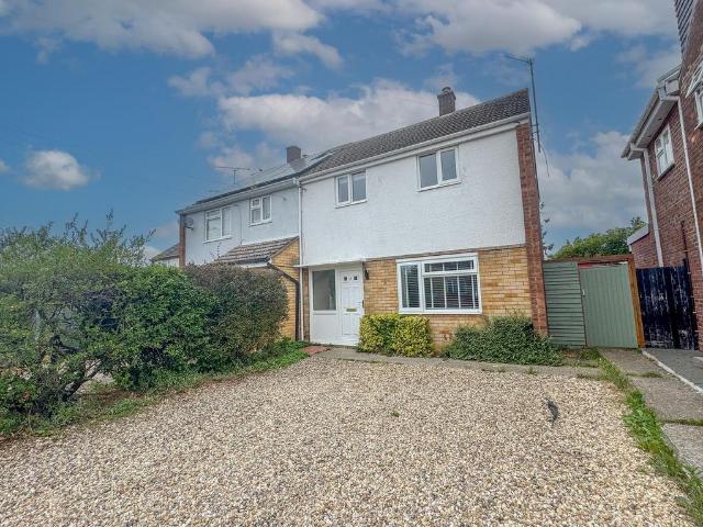 3 bedroom semi detached house to rent
