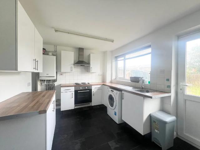 3 bedroom semi detached house to rent