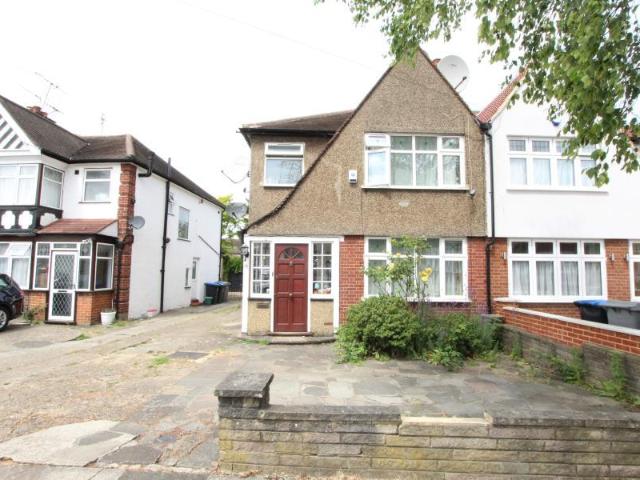 3 bedroom semi detached house to rent