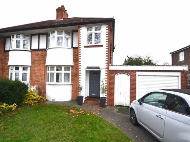 3 bedroom semi detached house to rent