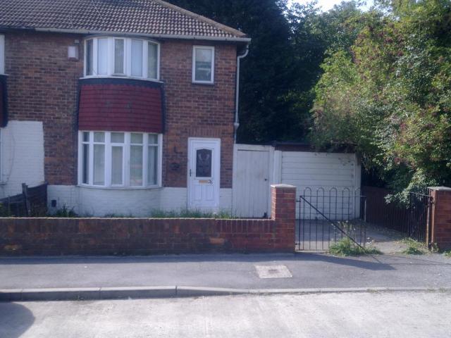 3 bedroom semi detached house to rent