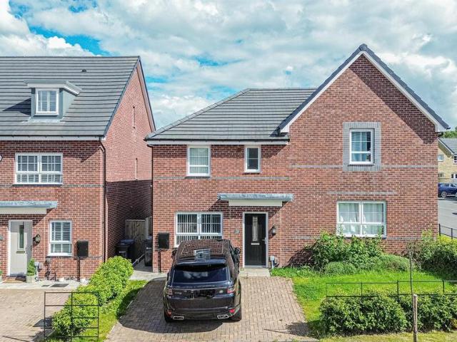 3 bedroom semi detached house to rent