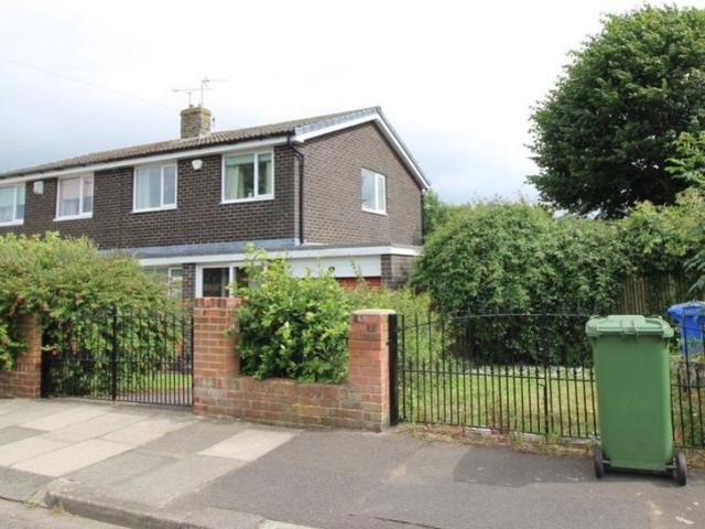 3 bedroom semi detached house to rent