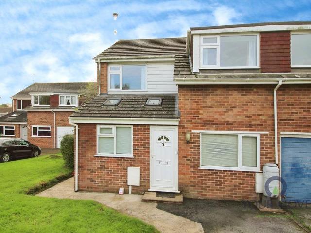 3 bedroom semi detached house to rent