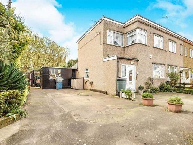 3 bedroom semi detached house to rent