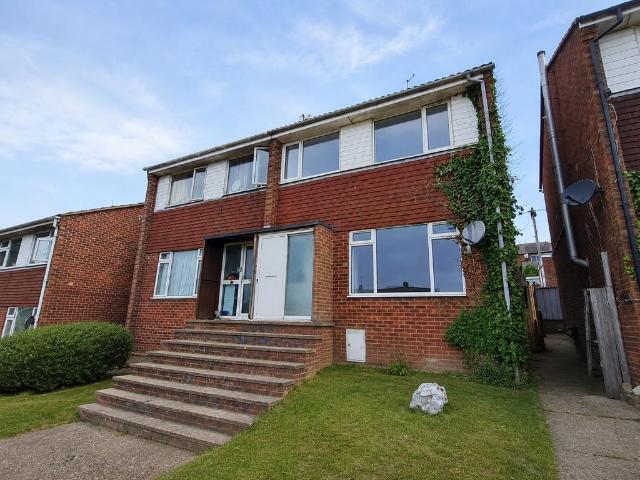 3 bedroom semi detached house to rent