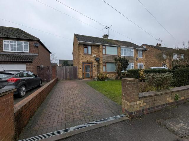 3 bedroom semi detached house to rent