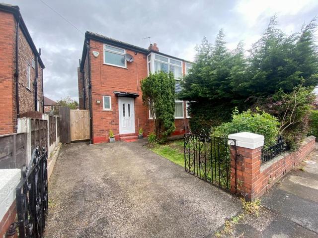 3 bedroom semi detached house to rent