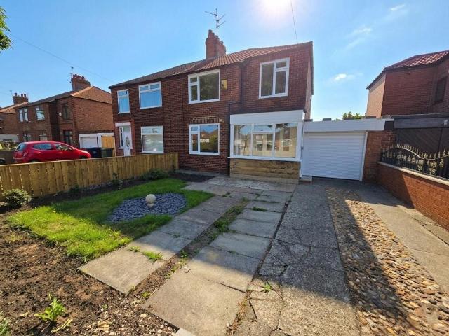 3 bedroom semi detached house to rent