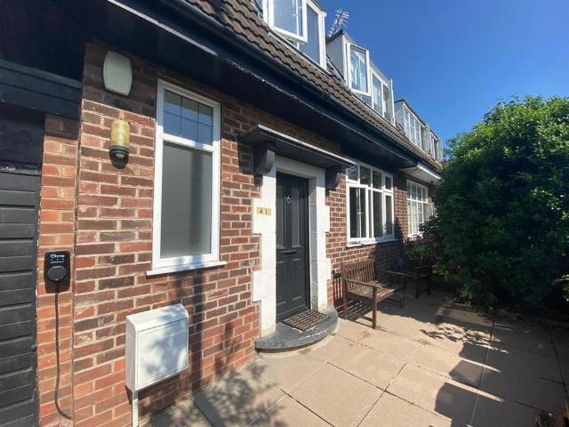 3 bedroom semi detached house to rent