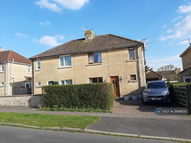 3 bedroom semi detached house to rent