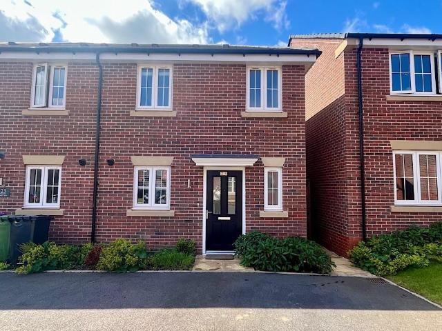 3 bedroom semi detached house to rent