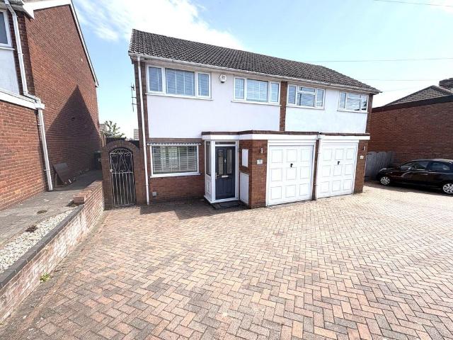 3 bedroom semi detached house to rent