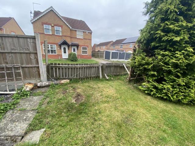 3 bedroom semi detached house to rent