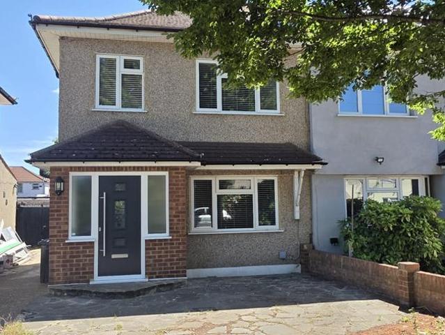3 bedroom semi detached house to rent