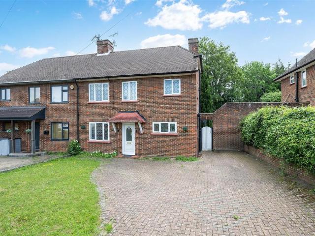 3 bedroom semi detached house to rent