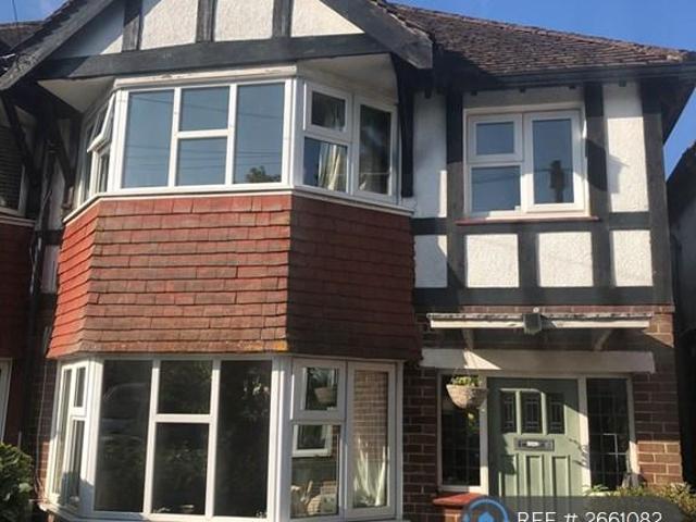 3 bedroom semi detached house to rent