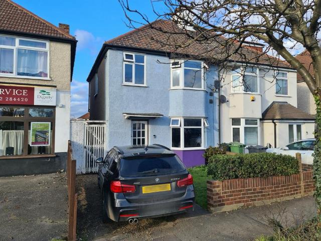 3 bedroom semi detached house to rent
