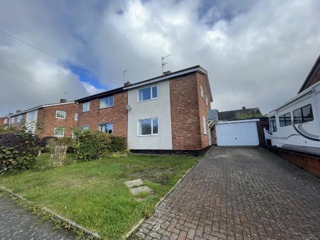 3 bedroom semi detached house to rent