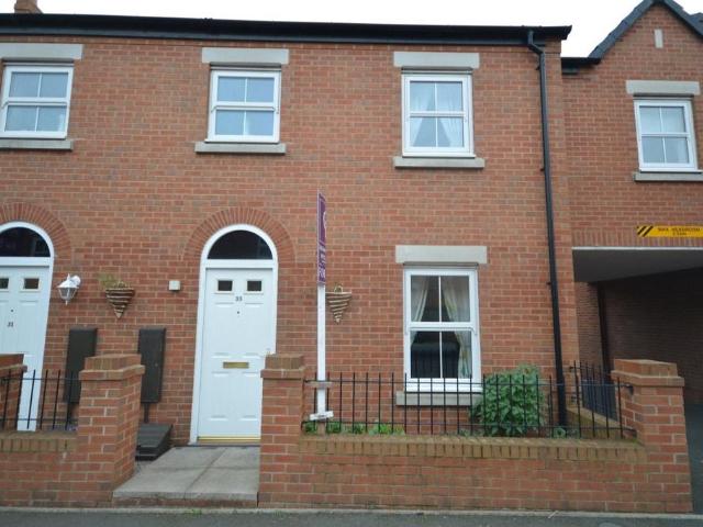 3 bedroom semi detached house to rent