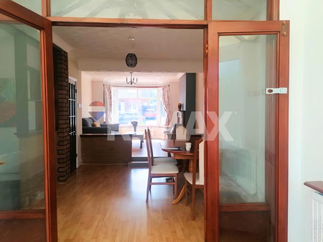 3 bedroom semi detached house to rent