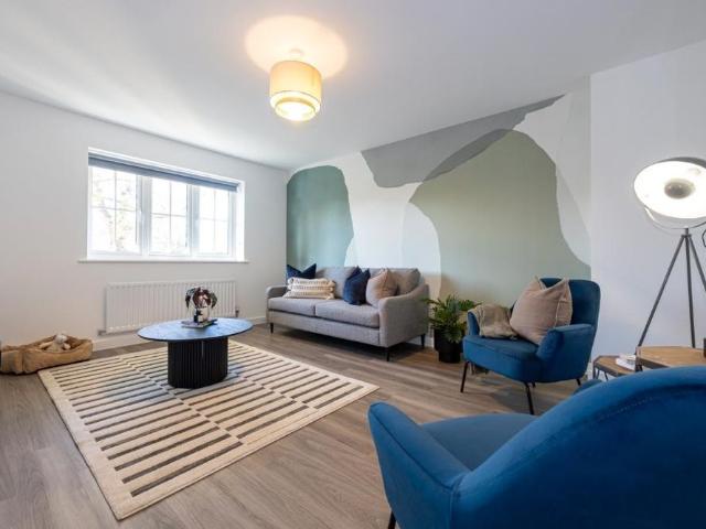 3 bedroom semi detached house to rent