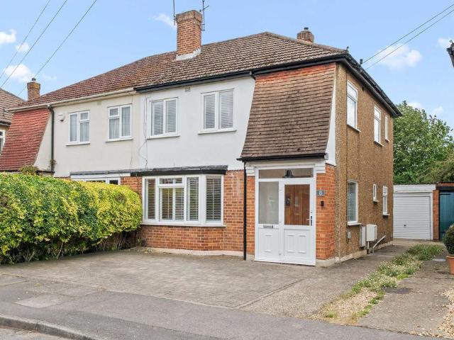 3 bedroom semi detached house to rent