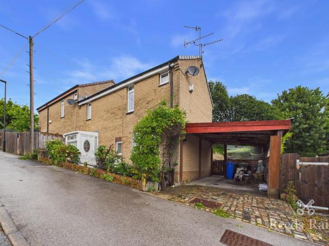 3 bedroom semi detached house to rent