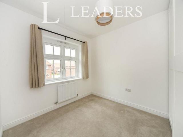 3 bedroom semi detached house to rent