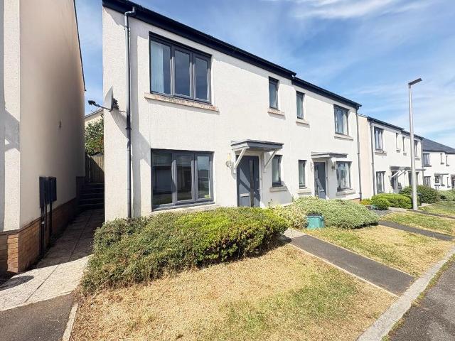 3 bedroom semi detached house to rent