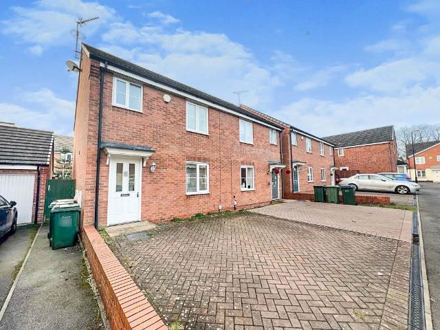 3 bedroom semi detached house to rent