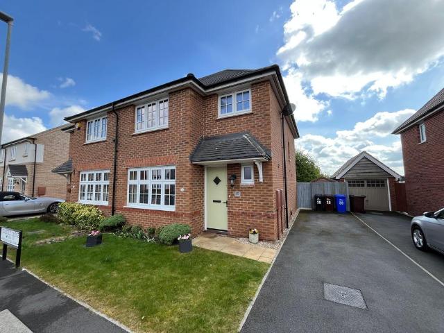 3 bedroom semi detached house to rent