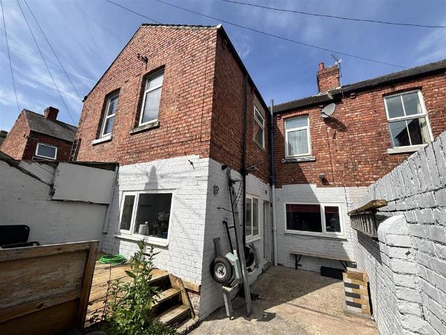 3 bedroom semi detached house to rent