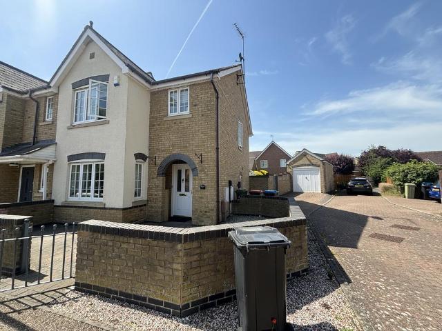 3 bedroom semi detached house to rent
