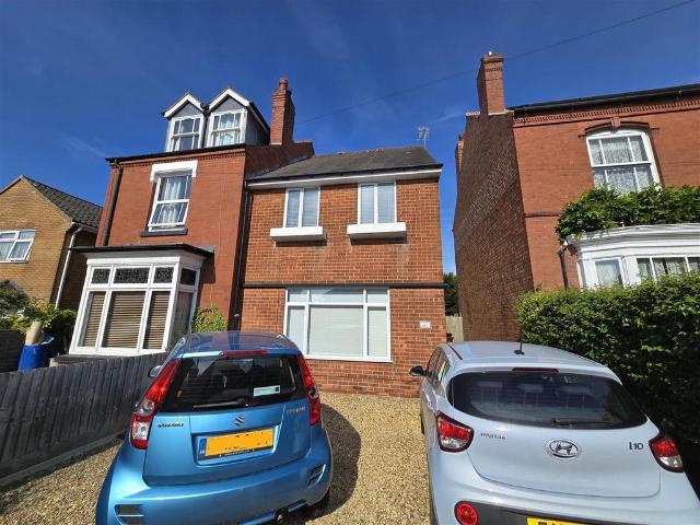 3 bedroom semi detached house to rent