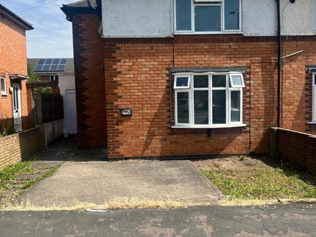 3 bedroom semi detached house to rent