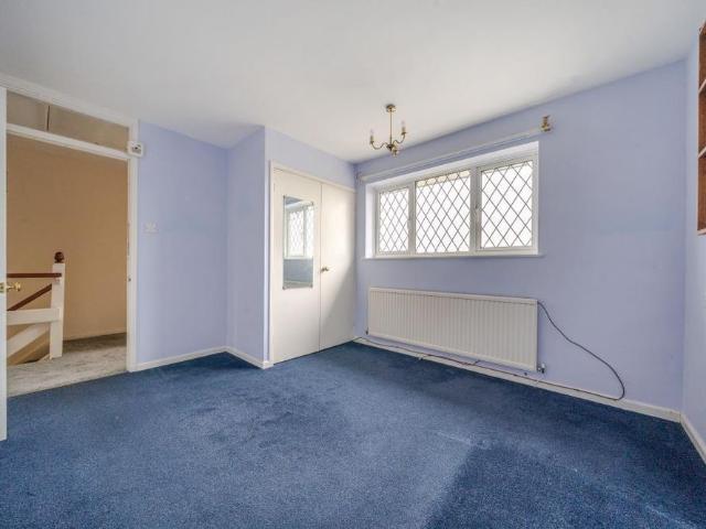 3 bedroom semi detached house to rent